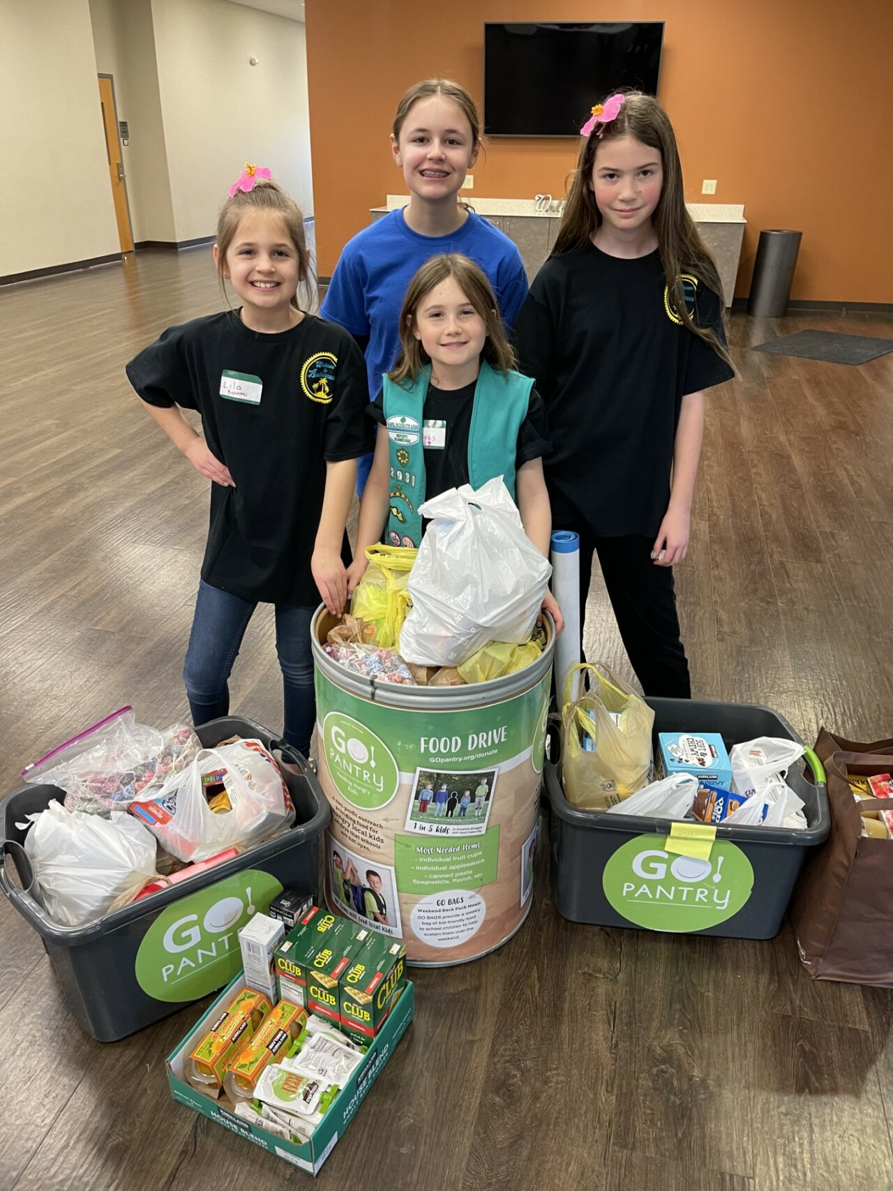 Girl Scouts Troops Help Feed Hungry Kids! - GO Pantry